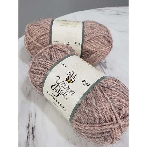 Yarn Bee | Office | Lot Of 2 Yarn Bee Yarn 35 Each Skein Med 4 Blush ...